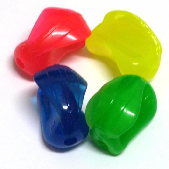 Cross-Over Pencil Grip